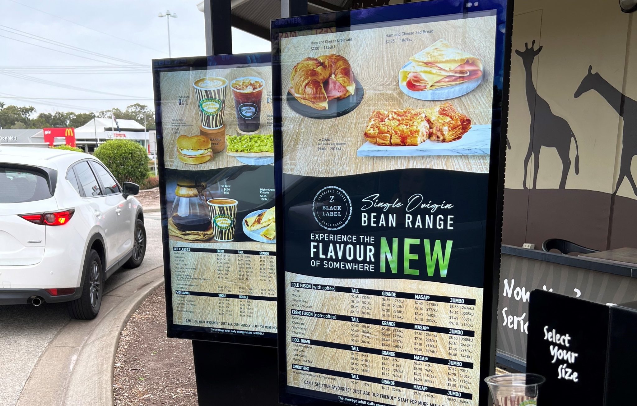 How Digital Drive-thru Menu Boards Can Boost Service Speed and Profit ...